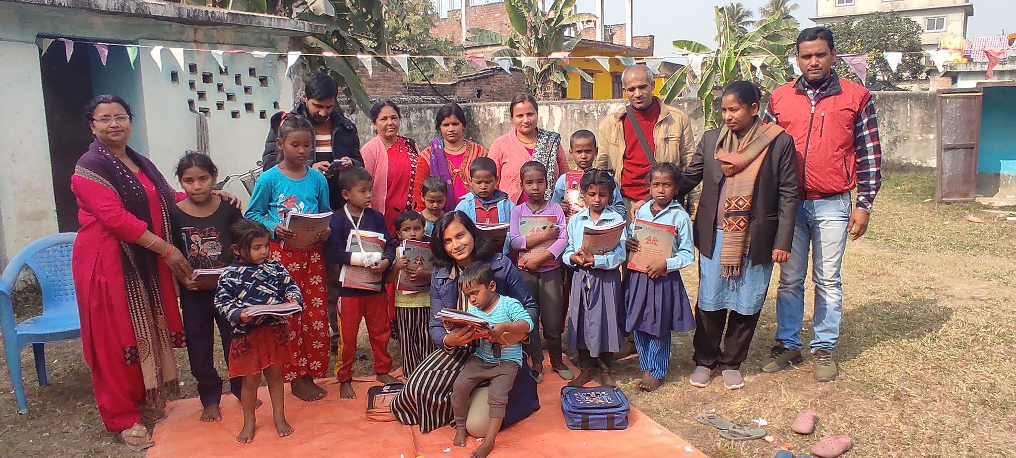 प्रेस सेन्टर नेपालको स्थापना दिवसको अवसरमा बालबालिकालाई शैक्षिक सामाग्री सहयोग - My Sanchar